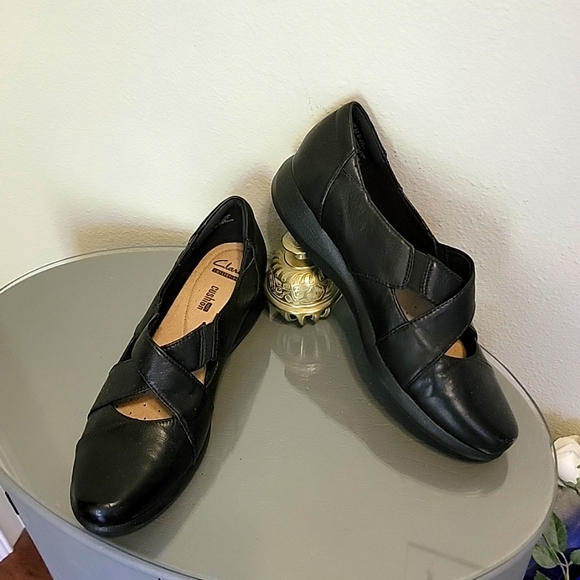 Clarks | Shoes | Clarks Collection Criss Cross Leather Mary Jane | Poshmark